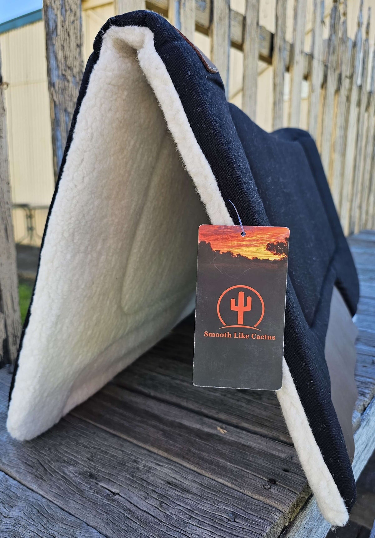 Contoured Pad with Canvas/ Black — Toprail Equine