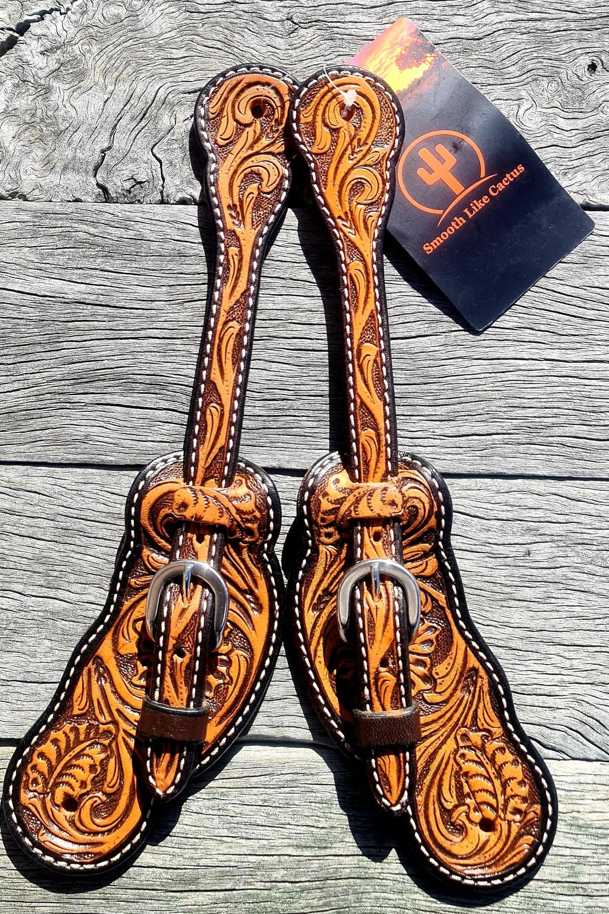 Ladies Spur Strap with Carving — Toprail Equine